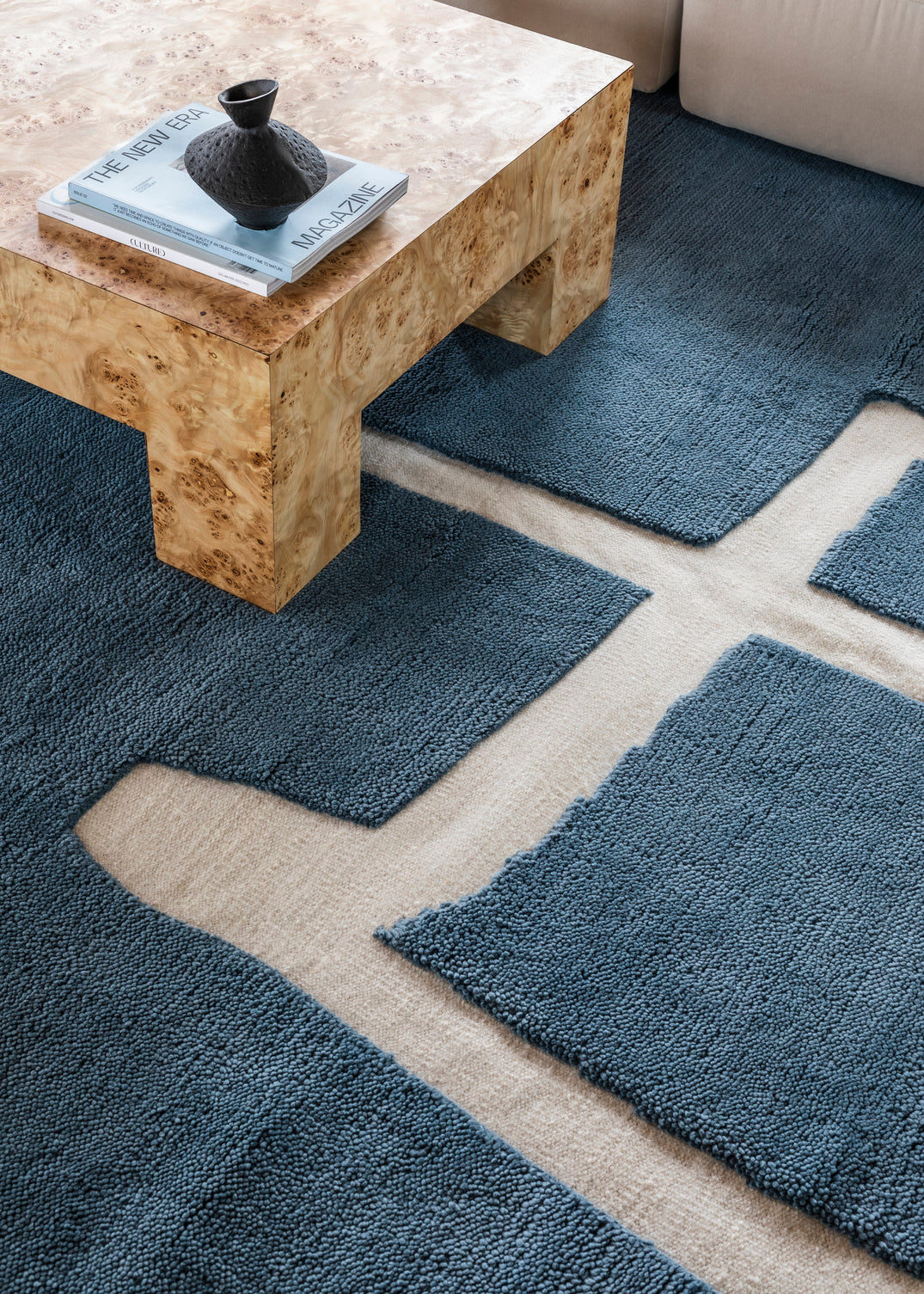 Vloerkleed Layered Gotland Klint Wool Rug Cornflower Blue ...